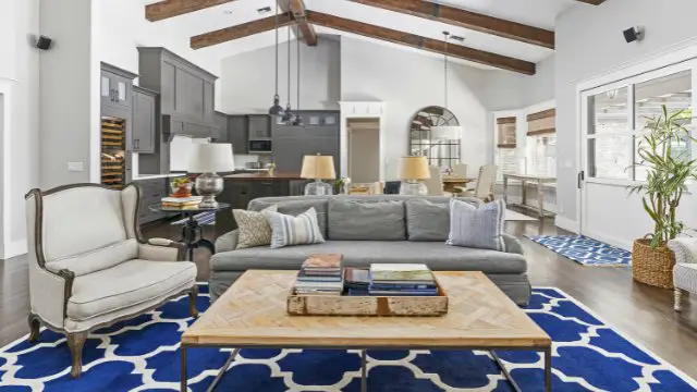 How to Arrange a Rectangular Living Room To Maximizing Space